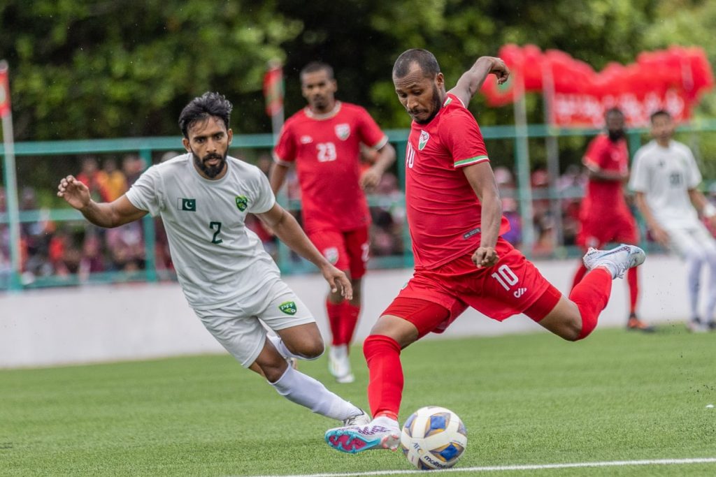 On the right track [TNS] - FootballPakistan.com (FPDC)